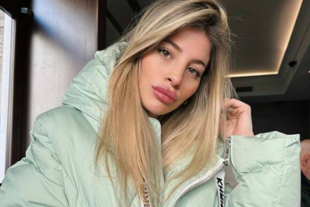 Chiara Nasti, super lusso anche ai piedi: quanto costano le ciabattine ...